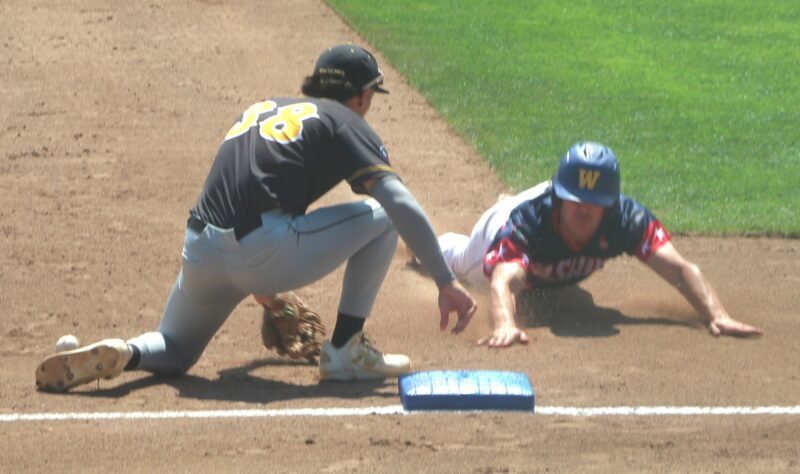 HOLIDAY HERO! Burns gives Knights a 2-1 walk-off win | News, Sports ...